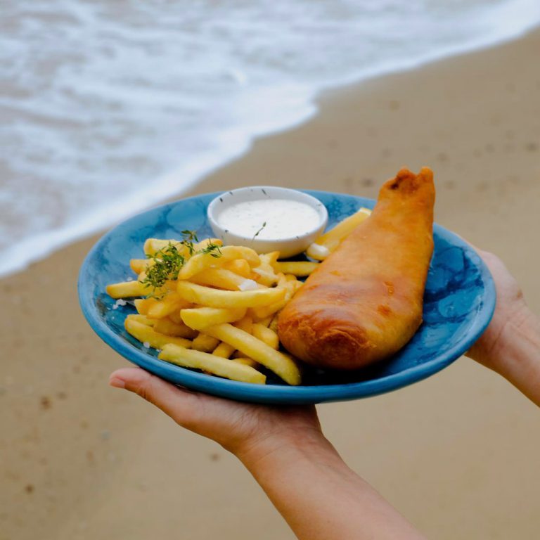 She Sails Cafe & Beach Club เปิดวาร์ป Hidden คาเฟ่ vibe beach สุดชิลริม ...