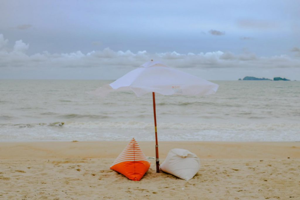 She Sails Cafe & Beach Club เปิดวาร์ป Hidden คาเฟ่ vibe beach สุดชิลริม ...