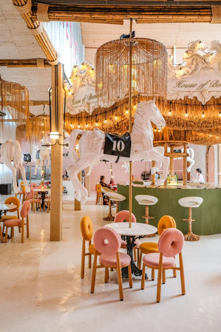 Landmark แห่งใหม่ของพัทยา "House of Benedict Pattaya" ดินแดนแห่งความฝัน ...
