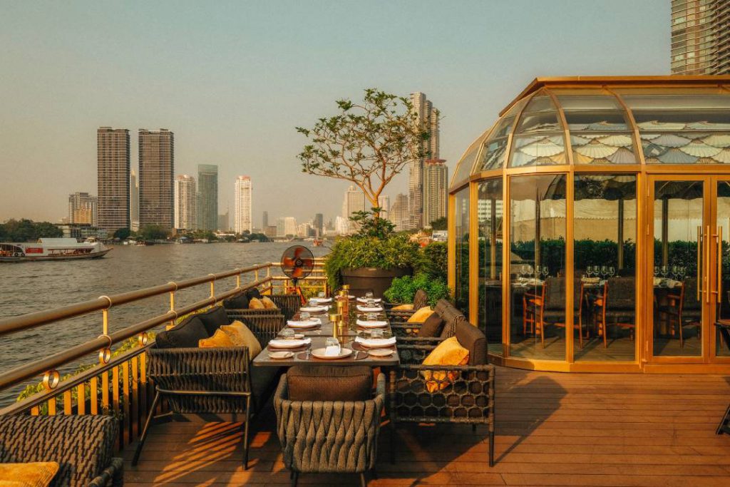 London Vibe ดินเนอร์สุดหรูหรา เสน่ห์ในมุมมองใหม่ของ Glass house ริม ...