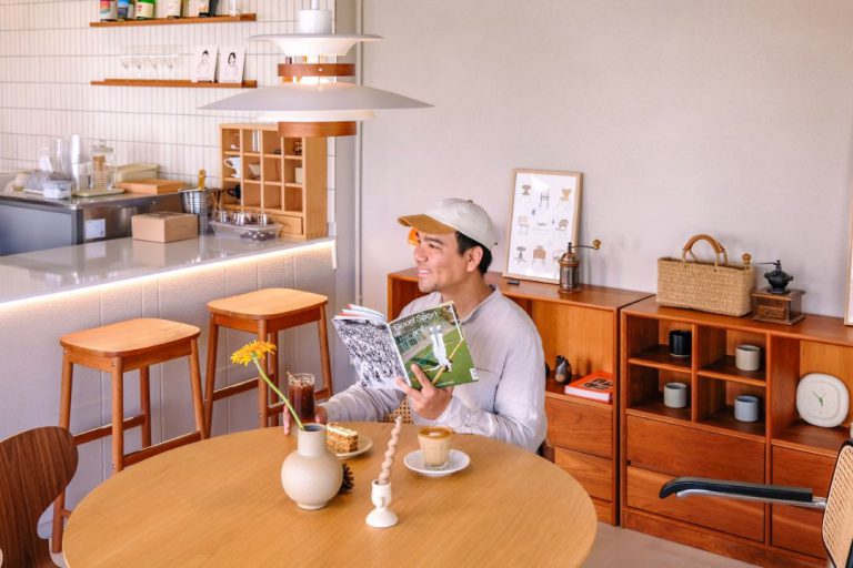 Smitten cafe and studio คาเฟ่เปิดใหม่สไตล์เกาหลีแบบ Homey โฮมใจ ย่าน ...