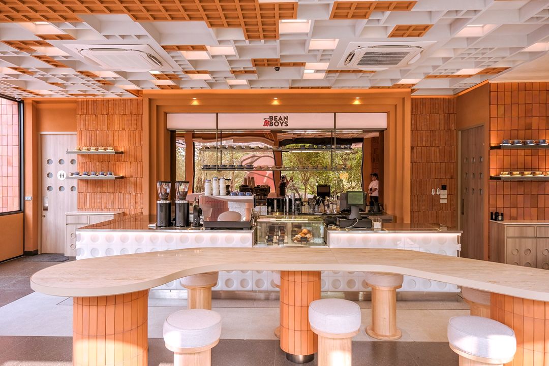 Bean Boys คาเฟ่เปิดใหม่ #เลียบด่วนรามอินทรา vibe ดี mood ดี คุมโทนสีส้ม ...